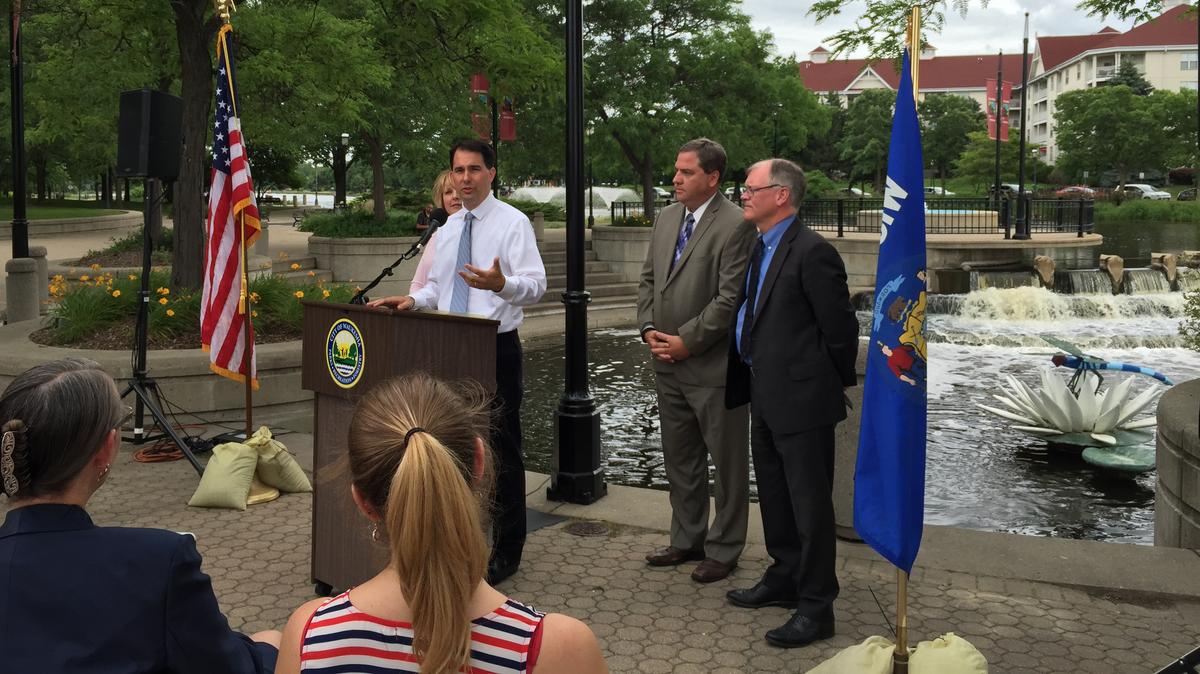 Tapping Lake Michigan: Waukesha water won't flow until 2020-'21 ...