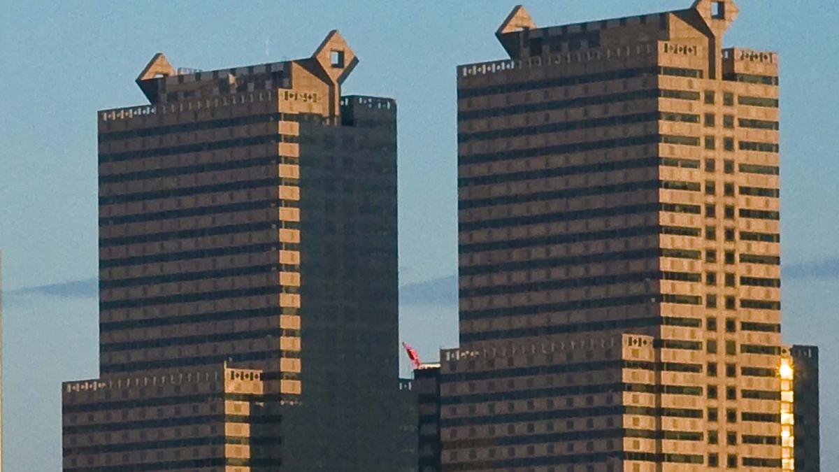 Clark Hill signs lease at Center City's Two Commerce Square ...