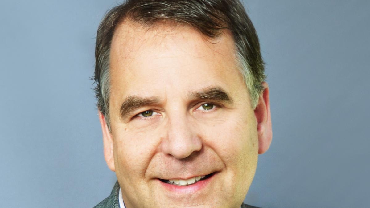 Tribune Broadcasting taps Paul Rennie to manage flagship WGN-Channel 9 ...