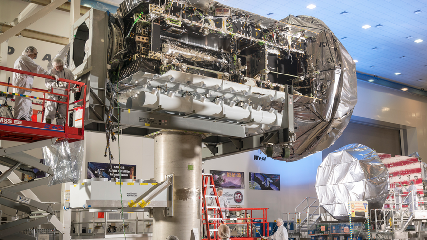 U.S. Navy, Lockheed Martin investigate communications satellite glitch ...