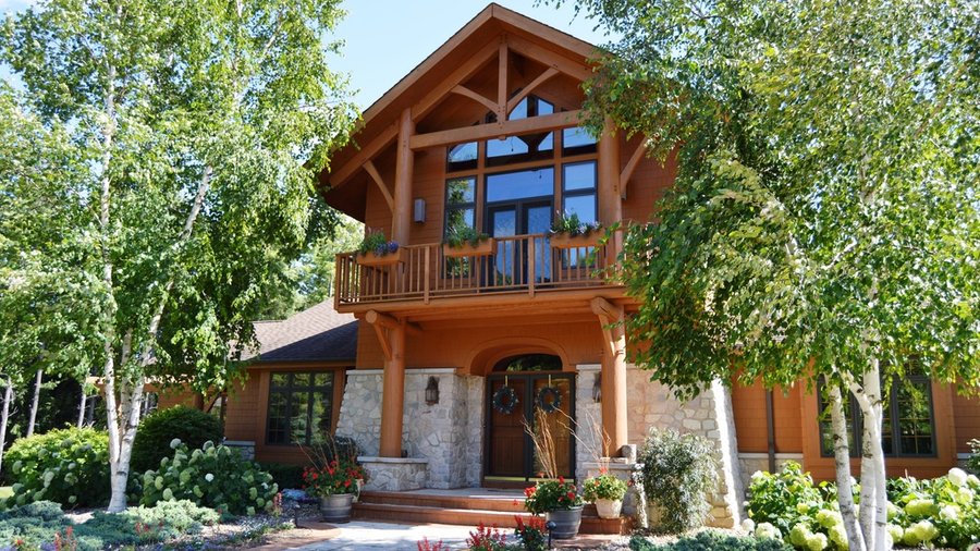 Open House: 'Stunning' timber home in Saukville takes you 'up north ...