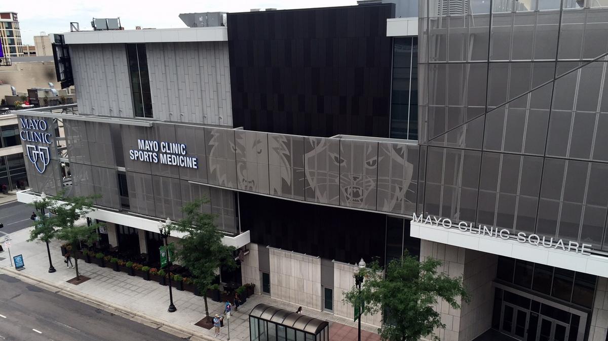 For sale: Minneapolis' Mayo Clinic Square (formerly Block E ...