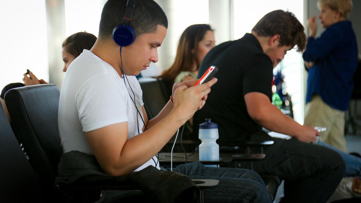Denver airport adds nearly 10,000 charging locations for mobile devices ...