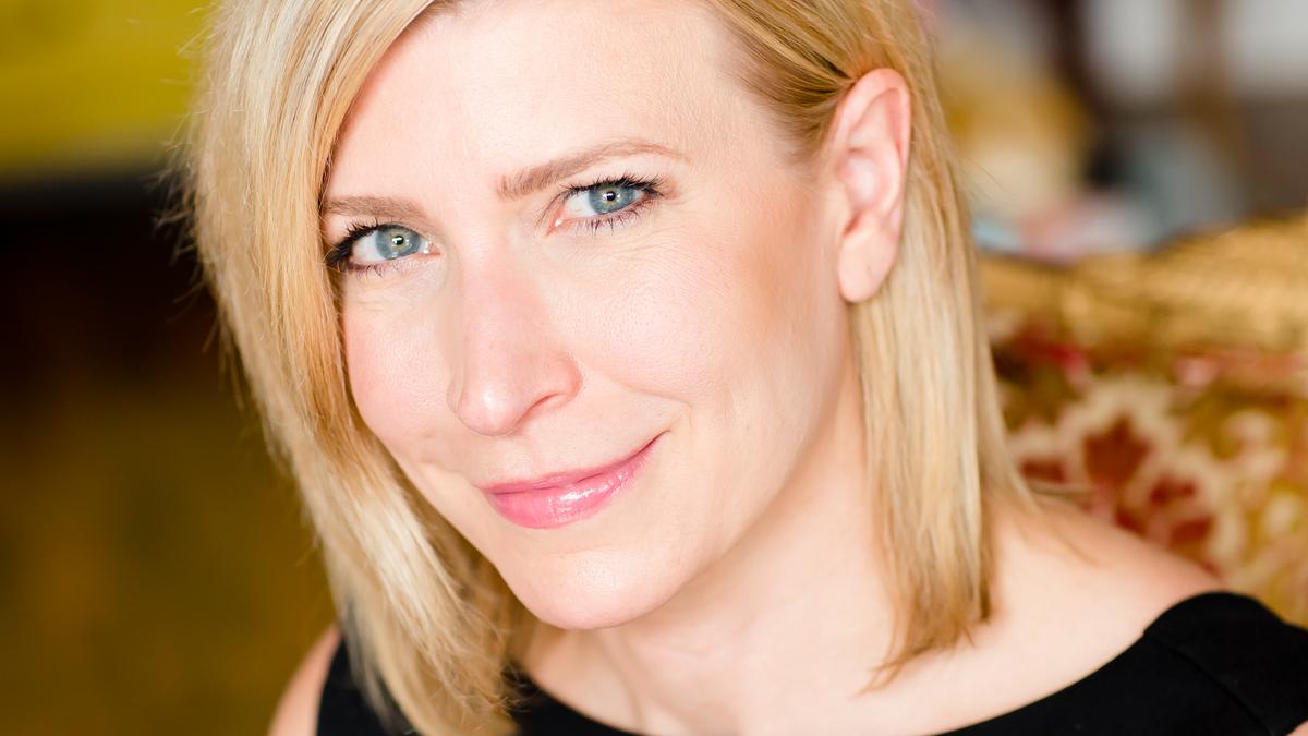 United Way adds Cincinnati vice president of marketing Teresa Hoelle ...