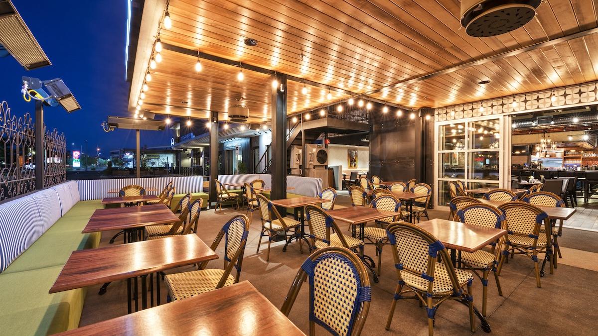 Developers complete adaptive reuse restaurant project on Seventh Street ...