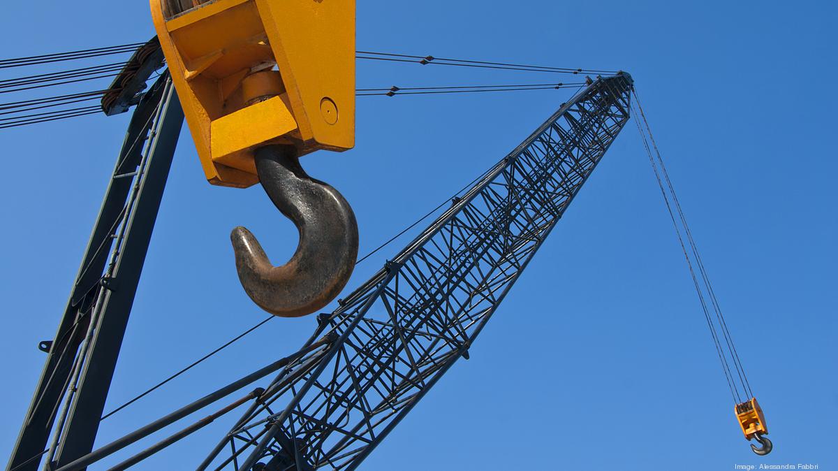 Chicago tower cranes a sign of luxury apartment boom - Chicago Business ...