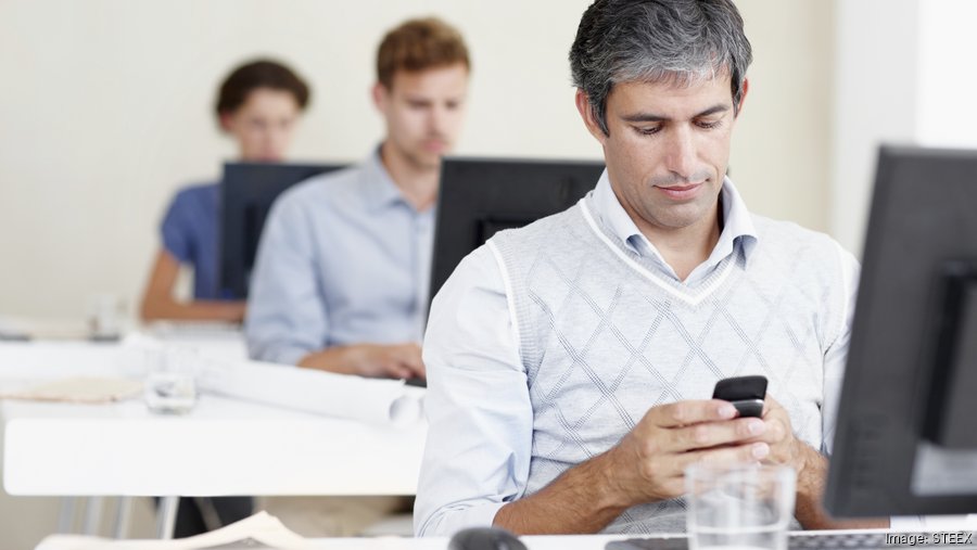 7 ways to turn off distractions so you can focus