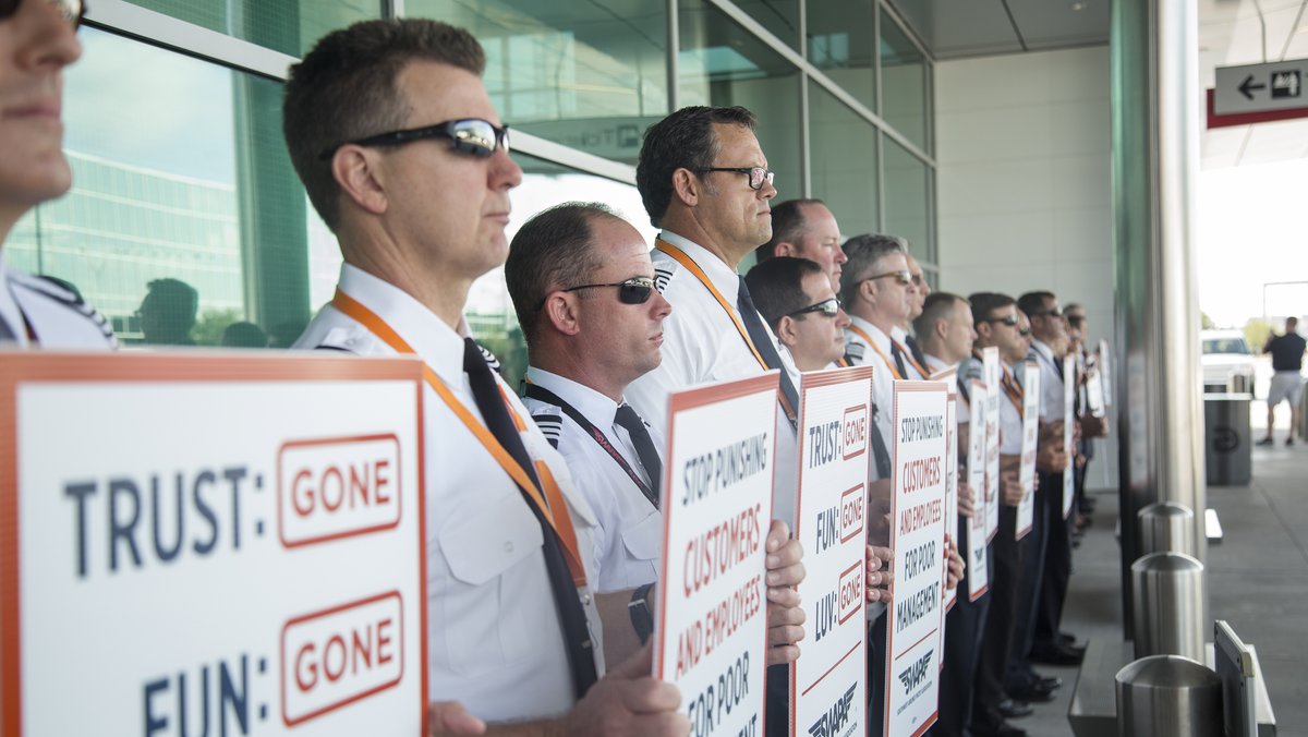 Southwest pilots to picket at ATL Airport amid contract negotiations ...