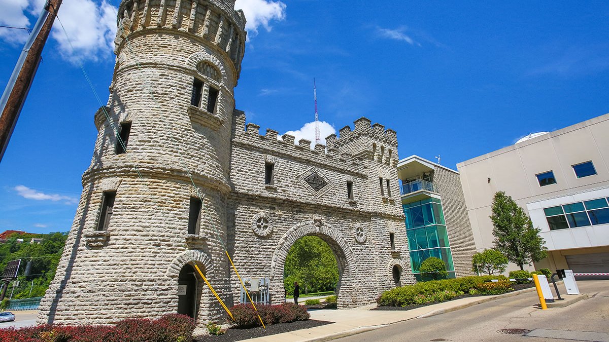 WCPO 9 News to eliminate two anchors, hiring more reporters ...