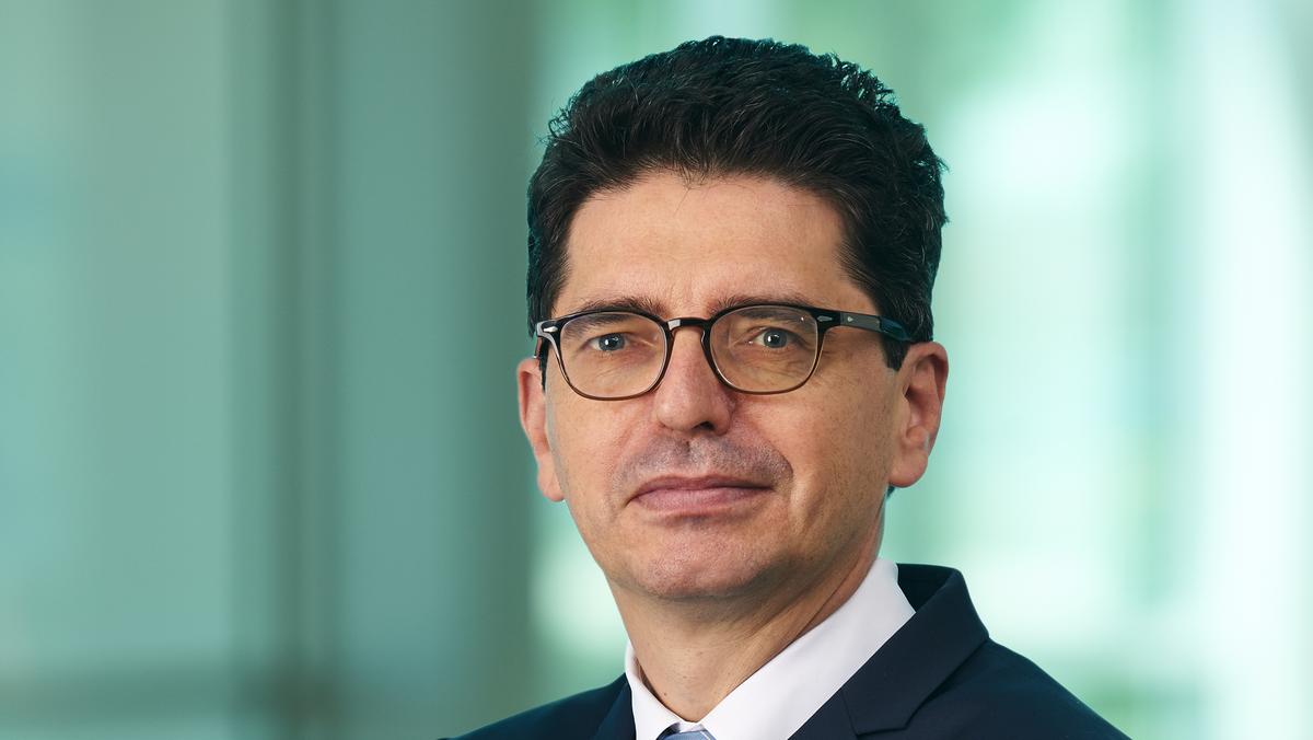 Essilor, with U.S. headquarters in DFW, announces merger to create $16B ...