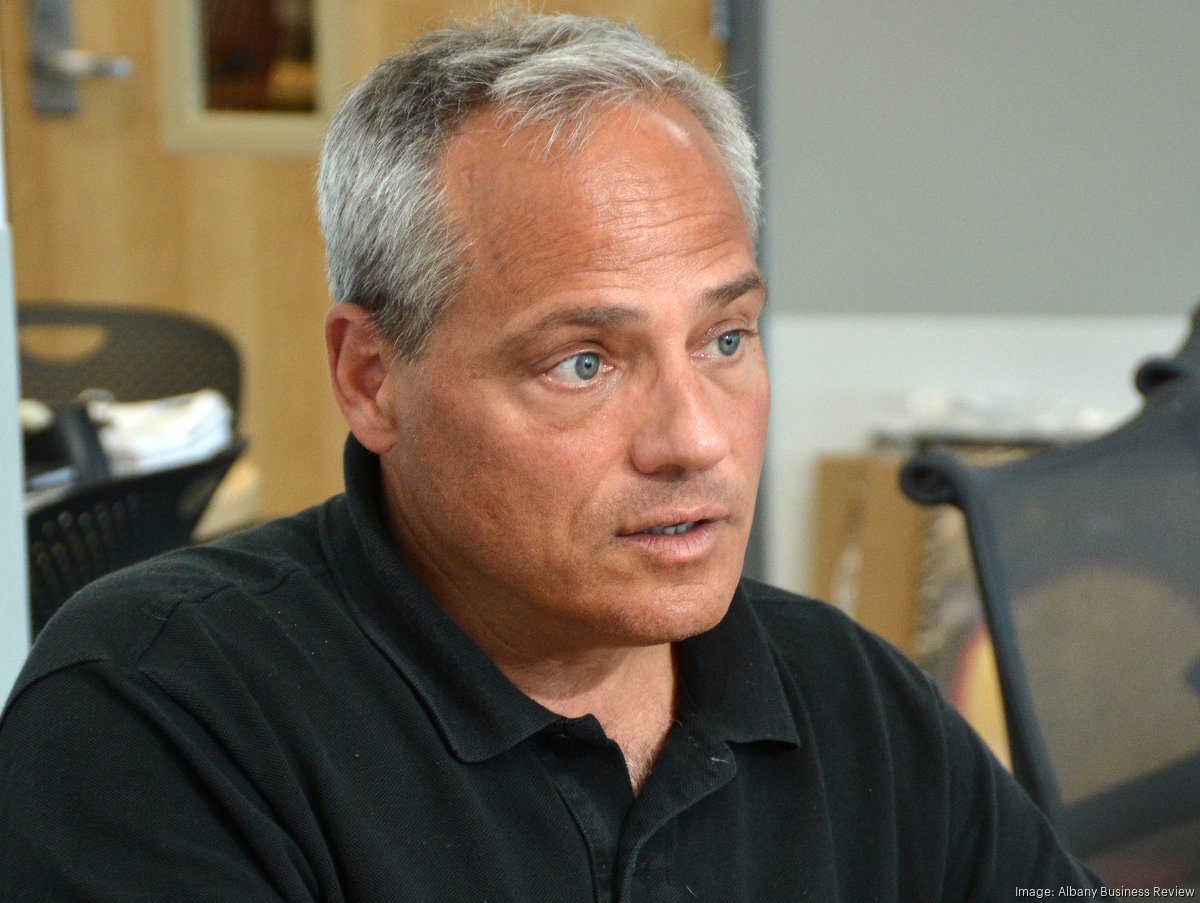 Tom Caulfield's Instagram, Twitter & Facebook on IDCrawl