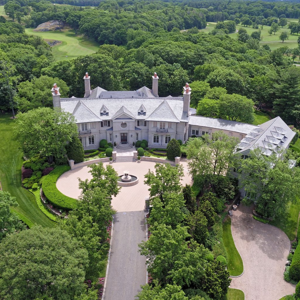 Reebok taps CBRE to sell 65-acre Canton, Massachusetts headquarters ...