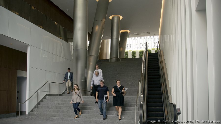 Professional services firm Accenture grows in Boston’s Back Bay ...