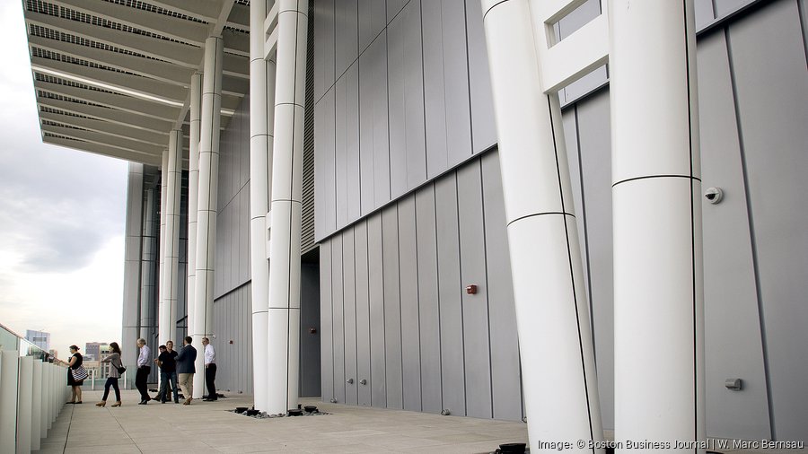 Professional services firm Accenture grows in Boston’s Back Bay ...