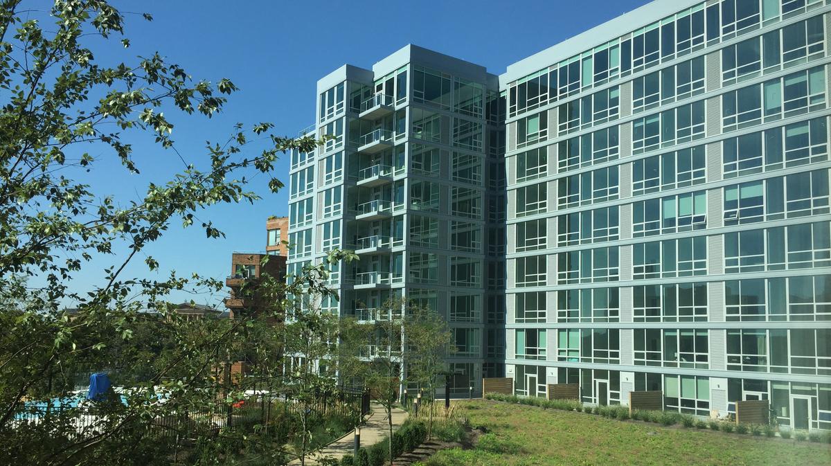 Apartment complex overlooking Benjamin Franklin Parkway comes up for ...