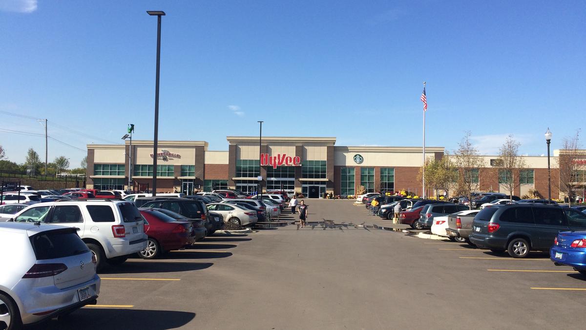 CSM sells Eagan’s new Central Park Commons shopping center to American ...