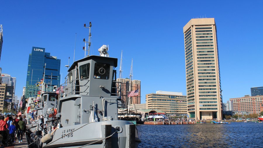 Thousands come to Baltimore to take in Maryland Fleet Week & Air Show ...