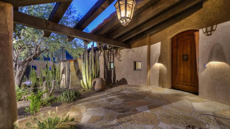 Financial legend Peter Lynch selling his Scottsdale mansion for $14 ...