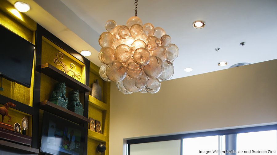 800 Building 10192016 0007