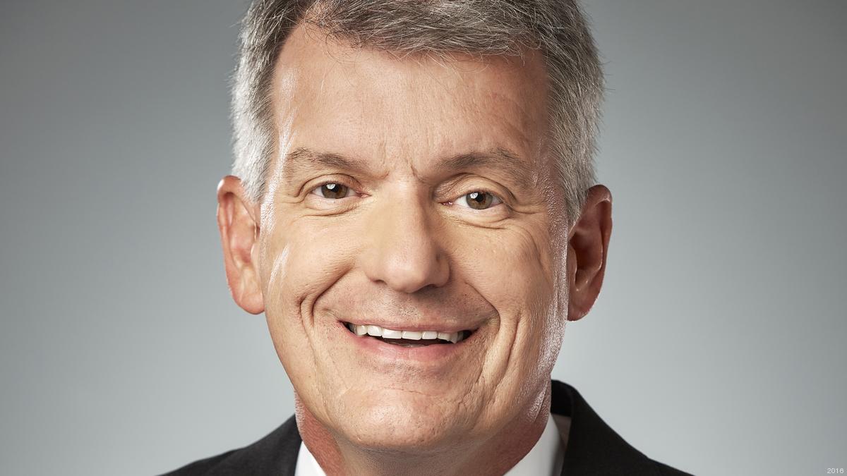 Wells Fargo (NYSE: WFC) to revamp retail bankers’ pay in scandal ...