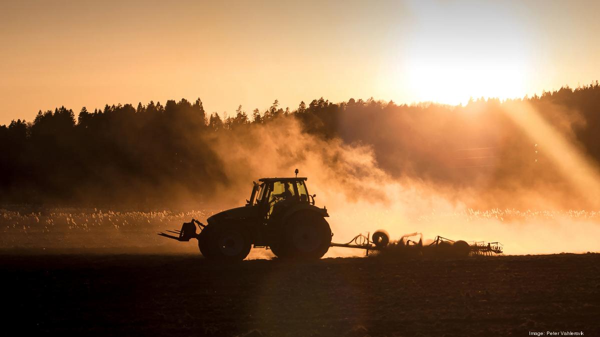 True Value buys Agway brand to expand in farm products - Chicago ...