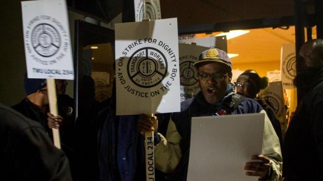 City transit workers on strike, SEPTA & union deadlocked on new deal ...