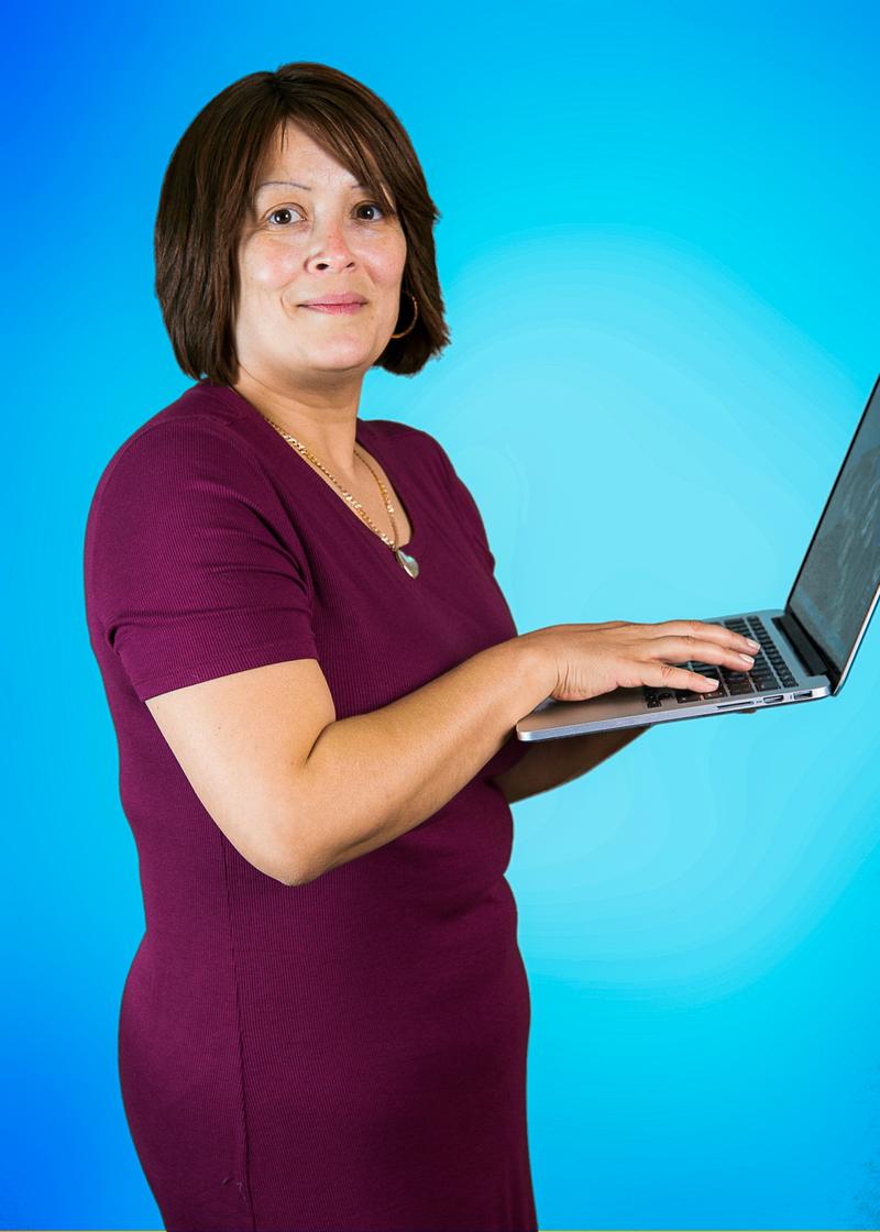 2016 Women of Distinction - Bizwomen