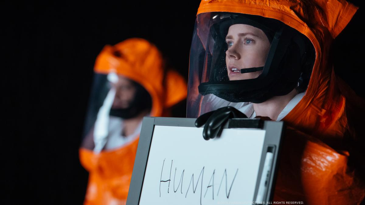 ‘Arrival’ brings art, intellect and an open heart to the alien-invasion ...