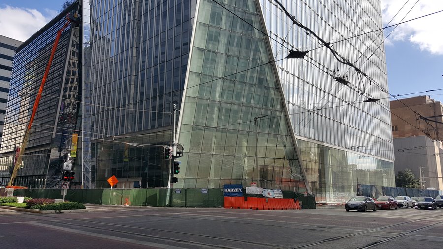 Russell Reynolds Associates preleases space at Hines' 609 Main ...