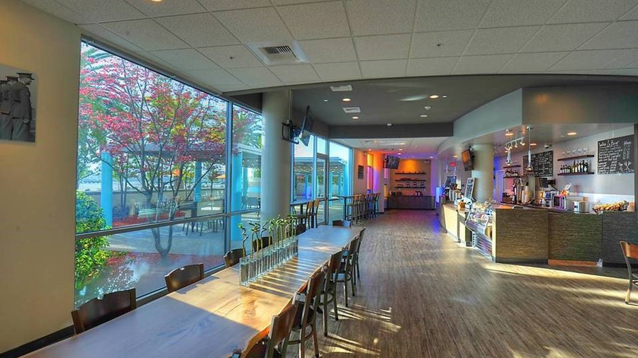 Sage Mill restaurant closes in Elk Grove, while Coffee Hangar will ...