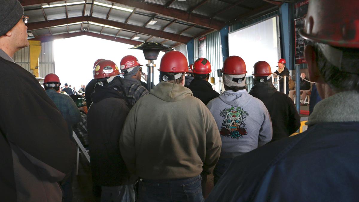 After 103 years, Esco does a 'last pour' at Portland Main Plant foundry ...