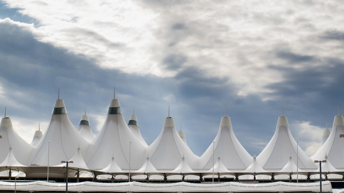 DIA sets a new record for full-year passenger traffic - Denver Business ...