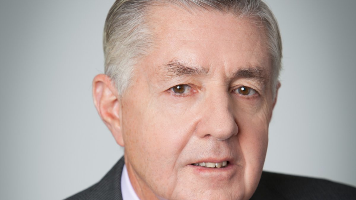 Meet Jim Quinn, the legal QB weighing options for taking on Oakland ...