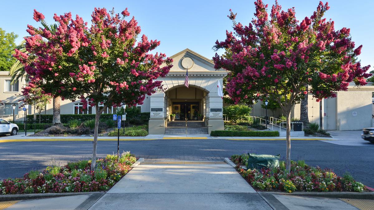 McClellan Business Park reacquires Lions Gate Hotel - Sacramento ...