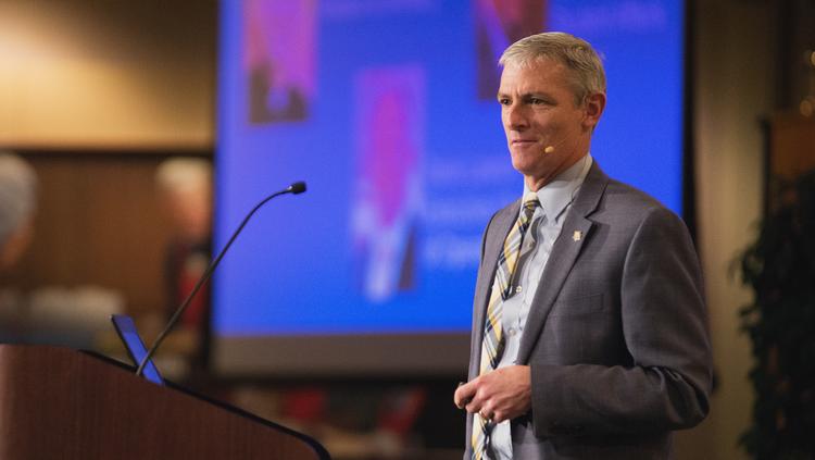 Mike Lovell's switch to Marquette president from UWM chancellor came ...