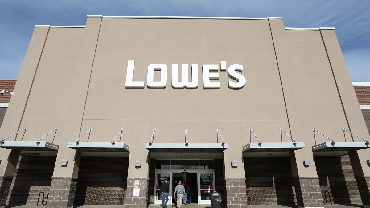 New Lowe's loyalty program offers exclusive perks for DIY customers ...