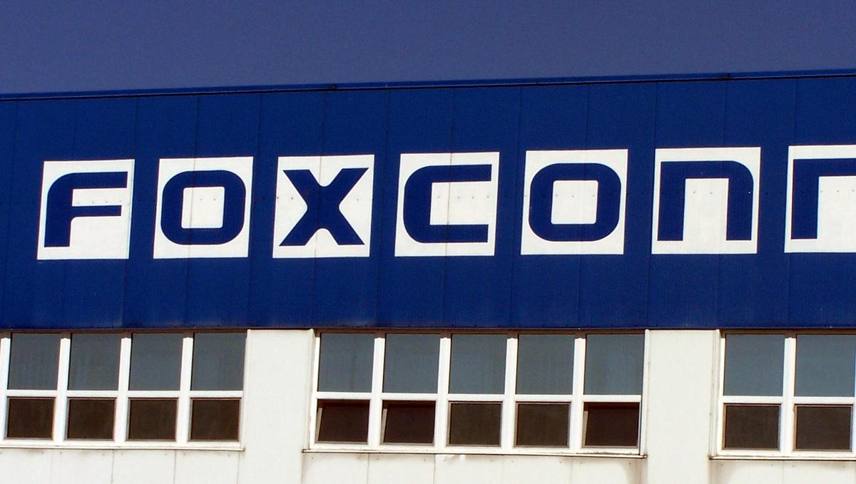 Texas could land $10B Foxconn plant with thousands of jobs - Austin ...