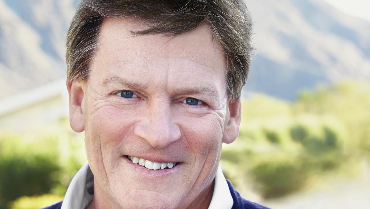 In between roasting Donald Trump, Michael Lewis talks about new book ...
