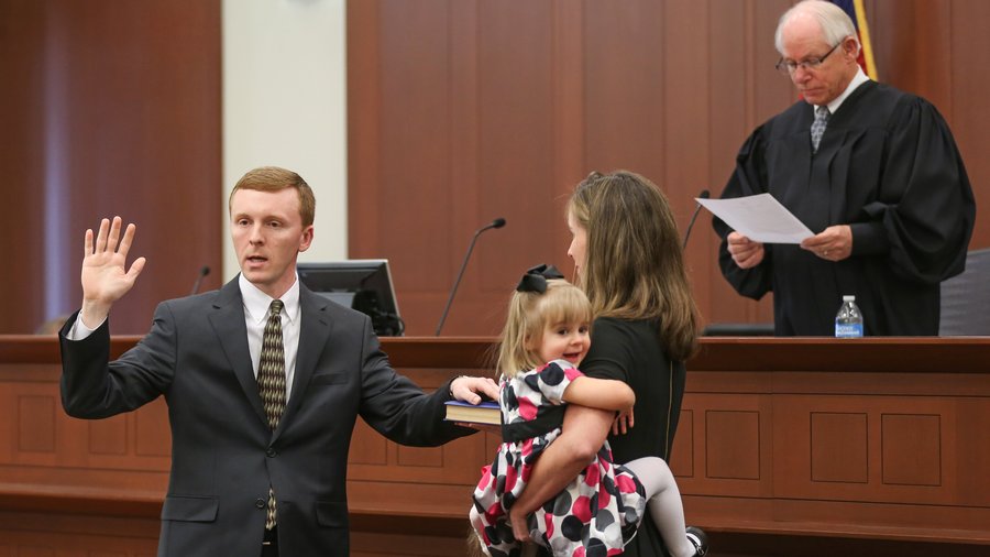 business court judge mk009