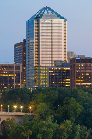 Foreclosure auction scheduled for Monday Properties' trophy office in ...