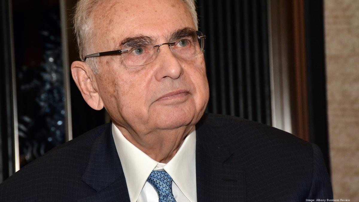 Chicago billionaire Neil G. Bluhm buys condo at Four Seasons Residences ...