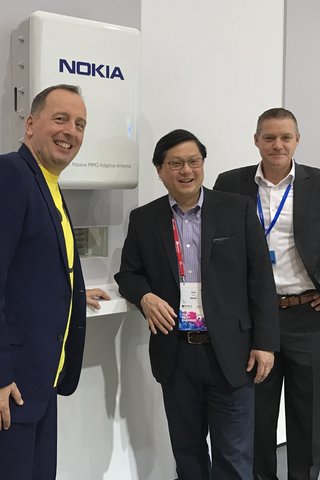 Sprint gears up for gigabit with wireless demo - Kansas City Business ...