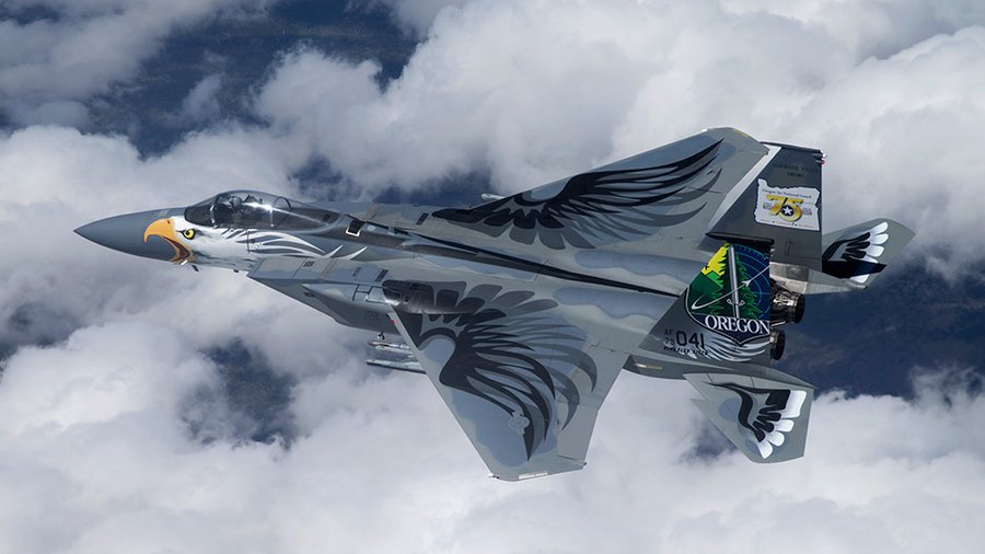 Boeing: With Oregon as a proving ground, military aircraft paint jobs ...