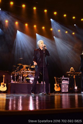 Q&A: Danny Hutton of Three Dog Night talks breaking though, Billy Bob ...