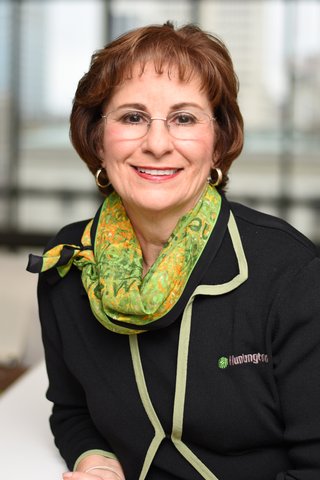 Mary Navarro corp headshot