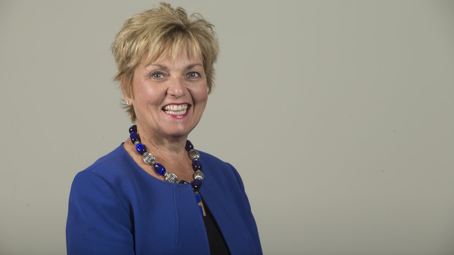 2017 Outstanding Women in Business: Kathy Bollinger, Banner Health ...