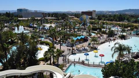 Theme park giant Six Flags (NYSE:SIX) to assume control of Waterworld ...