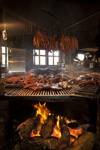 Salt Lick BBQ to open inside Longhorn football stadium - Austin ...