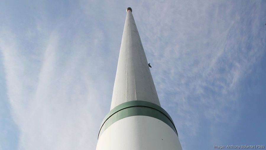 The 355,000 sq. ft. former Weyerhaeuser headquarters sits maintained ...