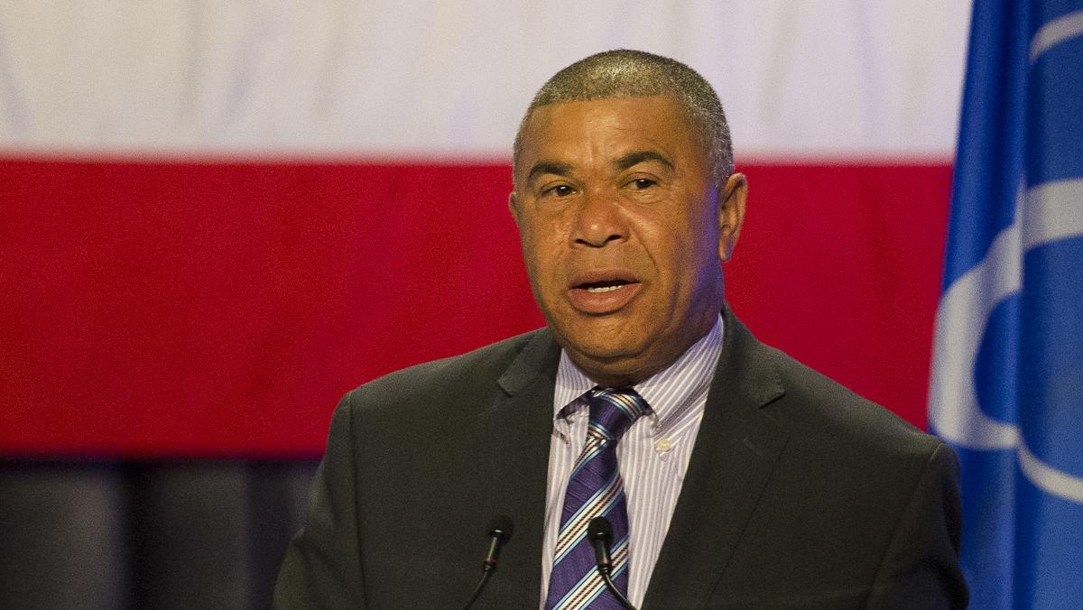 U.S. Rep. Lacy Clay calls for public vote on Lambert airport ...
